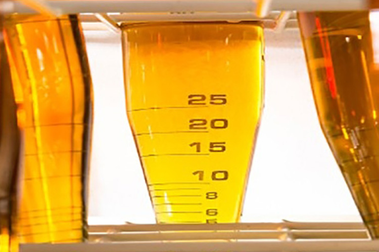 Monitoring in Service Oil for Cleanliness